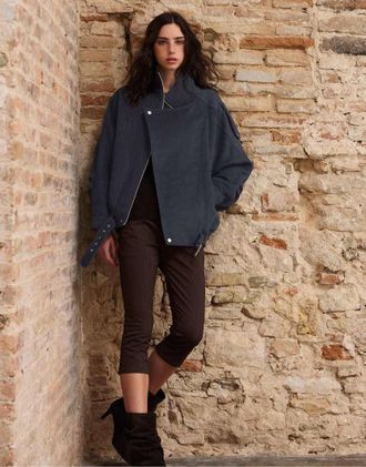 Stradivarius veste &agrave; rabat avec ceinture grise