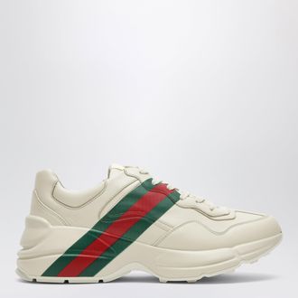 Gucci Rhyton-Sneaker aus elfenbeinfarbenem Leder