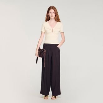 Sandro Kurzes Baumwoll-T-Shirt mit Schmuck