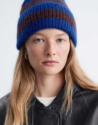 & Other Stories Mix and Match M&uuml;tze aus Woll- und Mohairmix in Blau und Burgunderrot gestreift