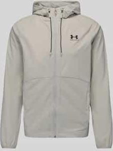 Under Armour Regular Fit Trainingsjacke mit Label-Print Model Vibe