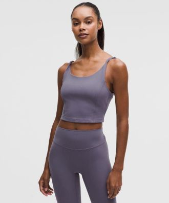 lululemon Align Twist-Strap Cropped Tank Top Light Support, B/C Cup f&uuml;r Frauen - Gr&ouml;&szlig;e 2XS in Grape Mist