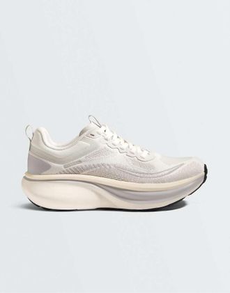 Oysho Oy/er 835 Lauf-Sneaker in neutralem Beige