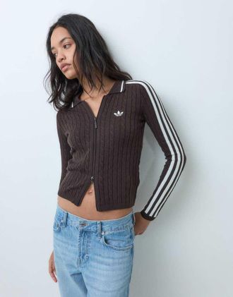 adidas Originals gestrickte Trainingsjacke mit durchgehendem Rei&szlig;verschluss in Braun