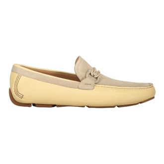 Ferragamo Homme, Chaussures, Beige, Taille: 43 1/2 EU Élégants mocassins en cuir avec détail métallique