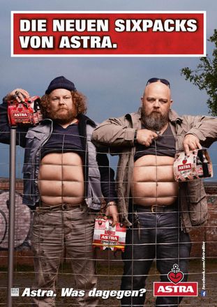 Astra Bier Werbung/Reklame Plakat DIN A1 59,4 x 84,1cm Die neuen Sixpacks, kultiges Poster aus St. Pauli