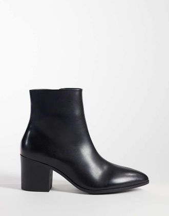 Asos Chelsea-Stiefel mit Absatz in Schwarz