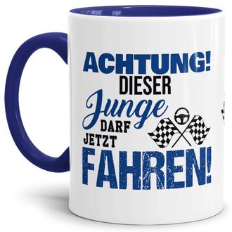 Tassendruck Spruch-Tasse zum F&uuml;hrerschein - Junge - Innen & Henkel Dunkelblau - Mug/Cup/Becher/Lustig/Geschenk-Idee/Beste Qualit&auml;t