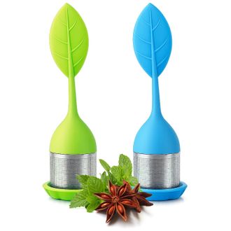 Com-Four 2x Tee-Ei aus rostfreiem Edelstahl und Silikon - Teesieb mit Deckel und Untersetzer - Teekugel - feiner Teefilter für Teeliebhaber (2 Stück - Blatt2 g