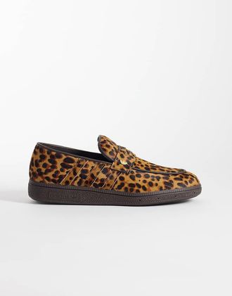 adidas Originals Handball - Loafer mit Leopardenmuster-Braun