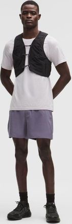 lululemon Pace Breaker Shorts mit Liner f&uuml;r M&auml;nner - 13 cm - Gr&ouml;&szlig;e XL in Grape Mist