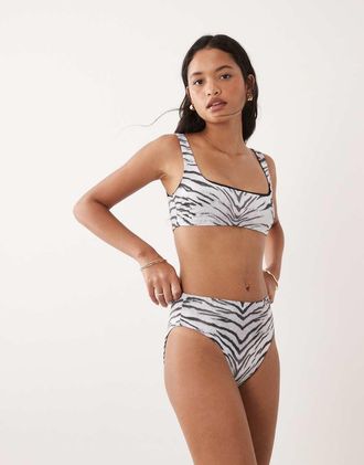 Good American Khloe - Bikinihose mit Tigermuster in mattem Schwarz und Wei&szlig; und hohem Bund, Kombiteil-Bunt