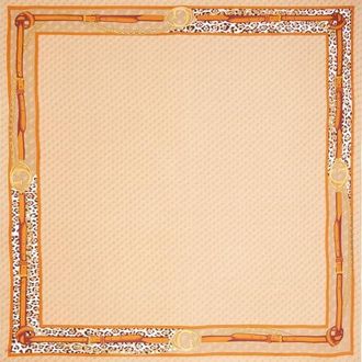 Guess Noelle Kefiah Scarf 130X130 Latte Logo