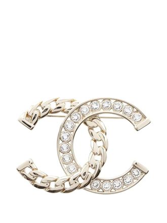 Chanel broche Coco Mark &agrave; strass - Or