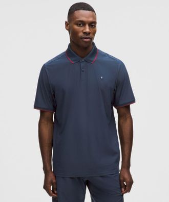 lululemon Polo de tennis ray&eacute;e &agrave; protection anti-UV pour Hommes - Bleu - Taille 2XL