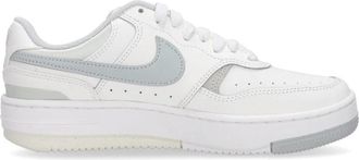 Nike Niedrige Schn&uuml;rsneaker f&uuml;r Frauen - - Sport - Damen - Wei&szlig; - 36 EU