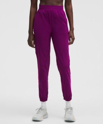 lululemon Adapted State Jogginghose mit hohem Bund Volle L&auml;nge f&uuml;r Frauen - Gr&ouml;&szlig;e 14 in Chilled Grape