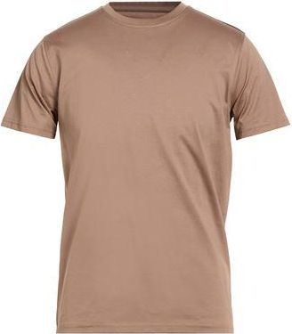 Out / Fit TOPS - T-shirts sur YOOX.COM