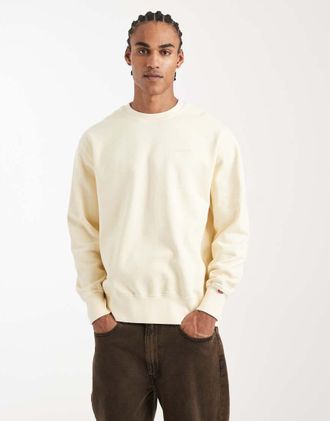 Levi's Authentic - Sweat-shirt ras de cou teint en pi&egrave;ce - Cr&egrave;me-Blanc