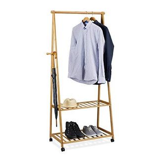 Relaxdays Kleiderst&auml;nder auf Rollen, Bambus, 2 Schuhablagen, Kleiderstange, HxBxT 166 x 84 x 45 cm, Rollgarderobe, natur