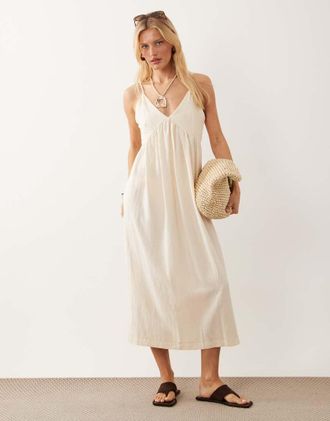 Asos Robe d&eacute;t&eacute; longue en lin m&eacute;lang&eacute; avec d&eacute;collet&eacute; plongeant en V - Ivoire-Blanc