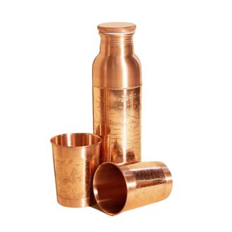 Forrest & Love Geschenkset f&uuml;r Vitalit&auml;t und Wohlbefinden Set Paradise im japanischen Stil 3-teilig: 1xgravierte Kupferflasche (900 ml) 2xgravierten Kupferbecher (je