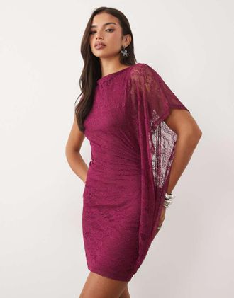 Asos robe courte asym&eacute;trique en dentelle &agrave; manches cape violette