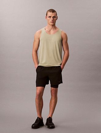 Calvin Klein Wasserabweisende, Kurze 2-in-1-sporthose - Black - Herren - 2XL