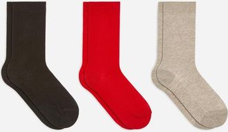 Arket Gerippte Baumwollsocken 3er-Pack -Rot