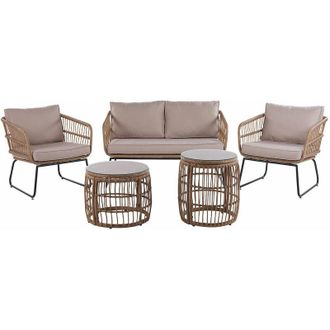 Beliani Garten Set Hellbraun Polyrattan Sofa 2 St&uuml;hle 2 Couchtische Auflagen in Beige Garten Terasse