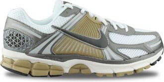 Nike Herren Zoom Vomero 5 Sneaker, MTLC Pewter Medium Ash Parachute Beige, 45.5 EU