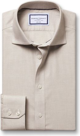 CHARLES TYRWHITT Bügelfreies Kensington Hemd mit Stretch und Haifischkragen - Steingrau Knopfmanschette