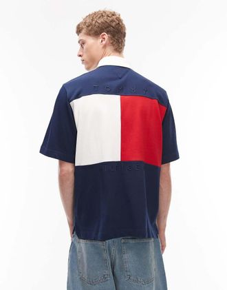Tommy Hilfiger Locker geschnittenes Polohemd in Marineblau mit Flaggenmotiv