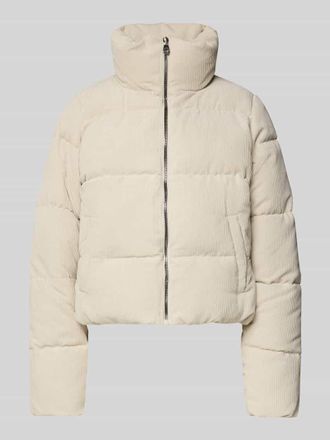 Only Boxy Fit Steppjacke aus Cord Modell NEWDOLLY