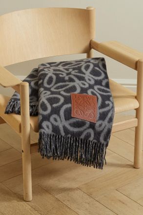 Loewe Plaid En Alpaga Mélangé Jacquard À Finitions En Cuir Et À Franges - Gris