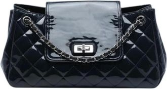 Chanel Sac d&eacute;paule matelass&eacute; d&eacute;j&agrave; poss&eacute;d&eacute; - Femme - Pre-owned - Bleu - Taille: ONE Size