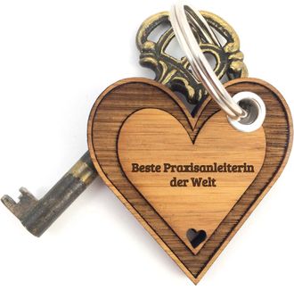 Mr. & Mrs. Panda Schlüsselanhänger Praxisanleiterin - Geschenk, Berufsschule, verliebt, Schlüsselanhänger Holz, Schlüsselanhänger aus Holz, Herzchen