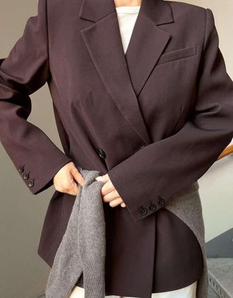 NA-KD blazer oversize crois&eacute; &agrave; double boutonnage marron fonc&eacute;