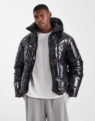 Asos Oversize-Steppjacke in Schwarz mit Hochglanzoptik