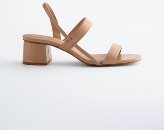 & Other Stories Sandales en cuir v&eacute;ritable &agrave; talon et brides - Beige clair-Neutre