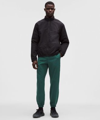 lululemon Sojourn Jogger Regular f&uuml;r M&auml;nner - Gr&ouml;&szlig;e XL in Deep Marina