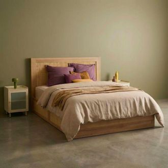 Sweeek Lit boh&egrave;me avec sommier &agrave; lattes et t&ecirc;te de lit 140 x 190cm + 4 tiroirs d&eacute;cor bois et cannage naturel - Boh&egrave;me
