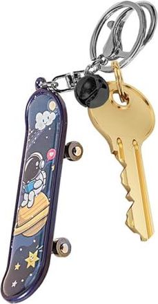 Generic Porte-cl&eacute;s skateboard - 9 x 2,5 cm en PVC, plan&egrave;te astronaute, mini porte-cl&eacute;s | Parfait pour sac &agrave; dos, sac &agrave; main, d&eacute;coration, cadeau, amateur de pa