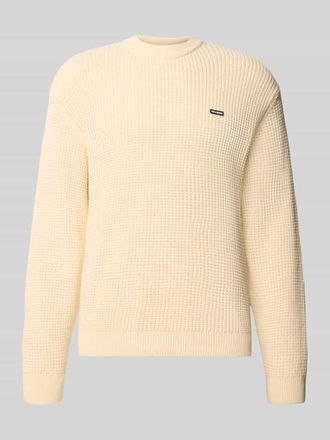 Review Regular Fit Strickpullover aus Baumwoll-Mix mit Label-Patch