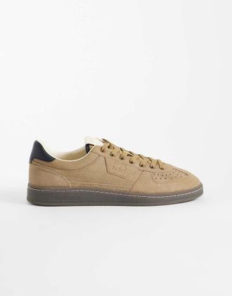 Tommy Jeans Greenwich - Sneaker aus echtem Wildleder in Beige-Wei&szlig;