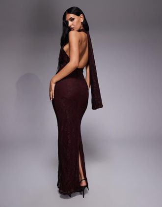 Asos Robe longue dos nu en dentelle avec buste torsad&eacute; - Chocolat-Rouge