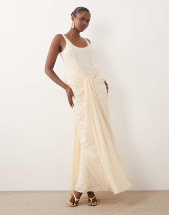 Asos robe longue premium &agrave; col rond avec drap&eacute; devant en mousseline textur&eacute;e couleur coquille dhu&icirc;tre-Multi