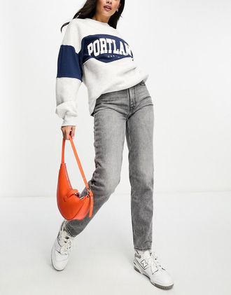 Levi's 80s - Mom-Jeans in grauer Waschung