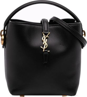 Saint Laurent Hobo Bags - Mini Shiny Calfskin Le 37 Bucket Bag - Gr. unisize - in Schwarz - für Damen