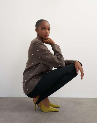 Topshop gestrickter Pullover mit Schulterpolstern und Metallnieten in Braun-Multi